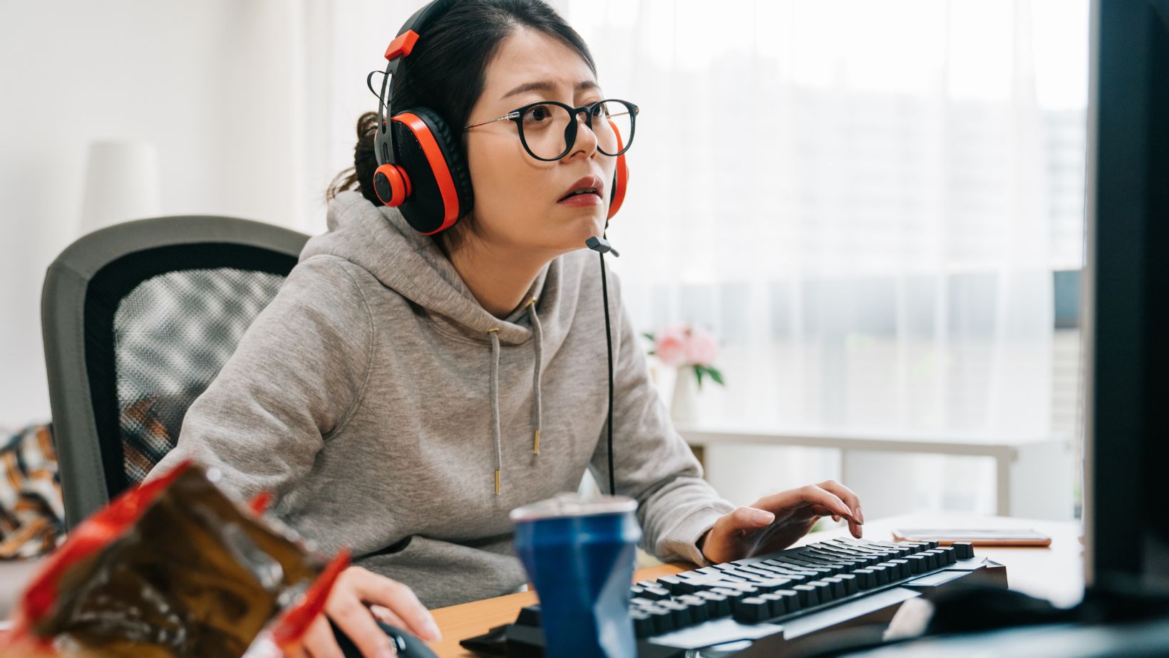 Exploring Online Gaming: Unveiling the Benefit and Challenges Across ...